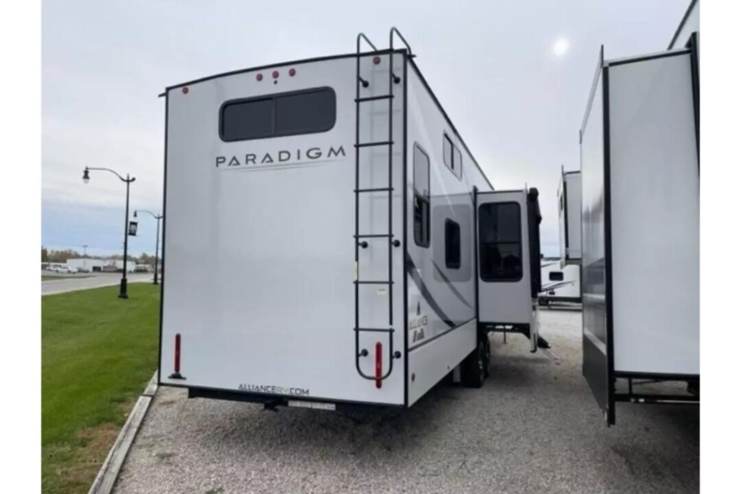 New 2024 Alliance Fifth Wheel RV PARADIGM 395DS (Floor Plan) - RVJunket